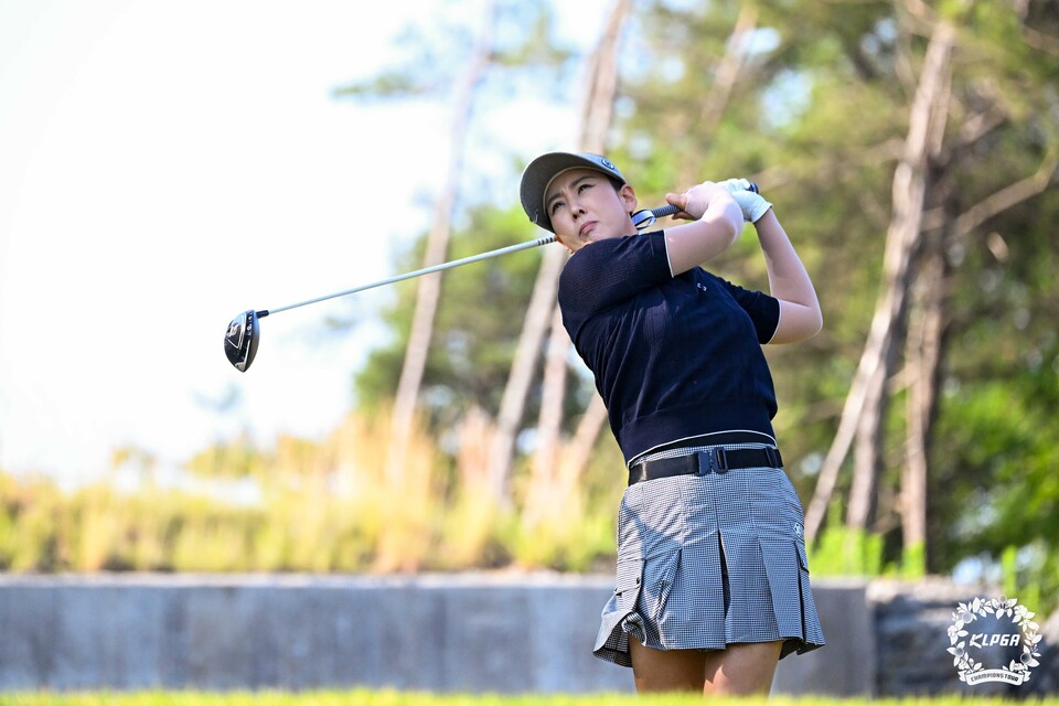 [KLPGA] 홍진주 '챔피언스 투어 with 이지스카이 CC 2차전'우승 '2개 대회 연속 우승'