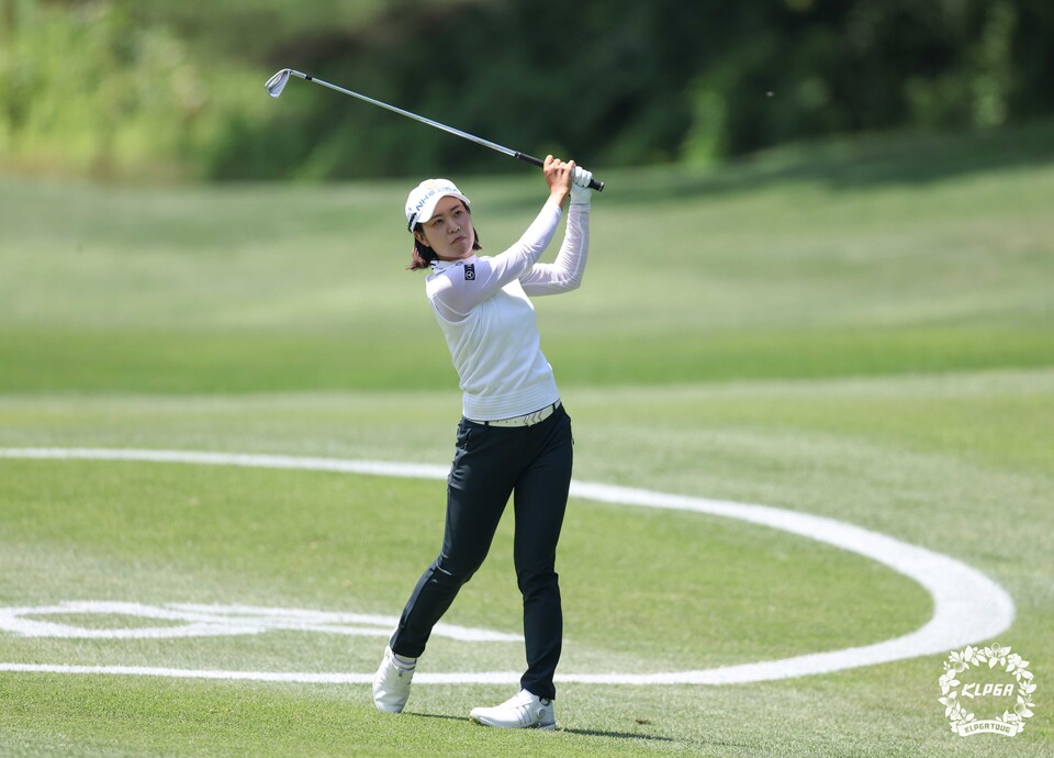 [KLPGA] '9언더파'서연정, '맥콜·모나 용평 오픈' 첫날 단독 선두
