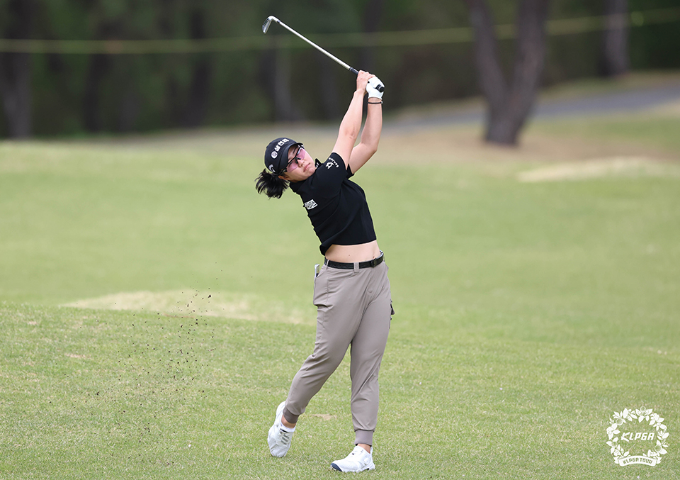[KLPGA] 박지영, '넥센·세인트나인 마스터즈 2025’ 2R 단독 선두.. 통산 11승 도전