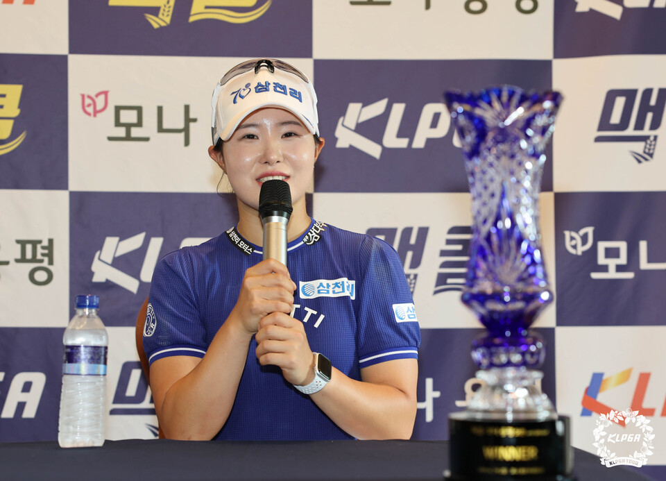 '버디 폭격기' 고지우, KLPGA 54홀 최저타 타이 기록으로 시즌 첫 승.. 통산 3승 달성