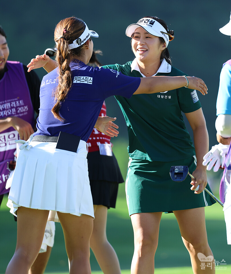 [KLPGA] 이정은6, ' 이동은 본선 생존 축하해'