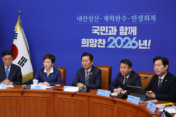 [2026 지방선거] 이광재, 강원지사 불출마…우상호 "어려운 결단 고마워" 與 단일대오